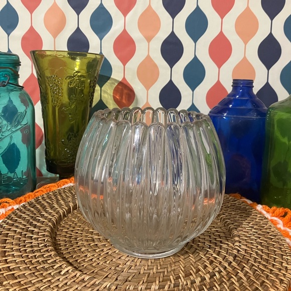 Vintage | Accents | Mcm Ribbed Clear Glass Bowl Vase | Poshmark